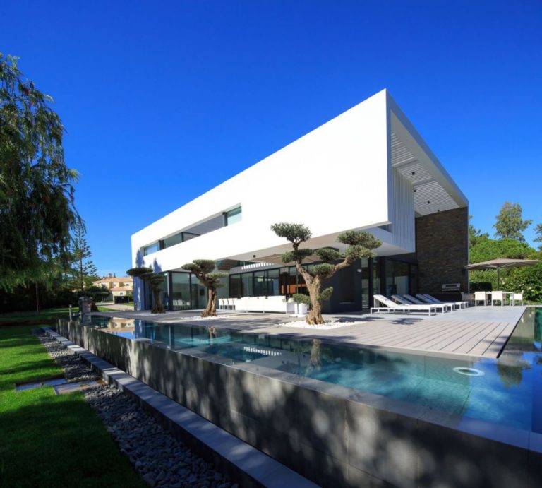 Modern Villa Darzi in Portugal by Arquimais Architecture and Design