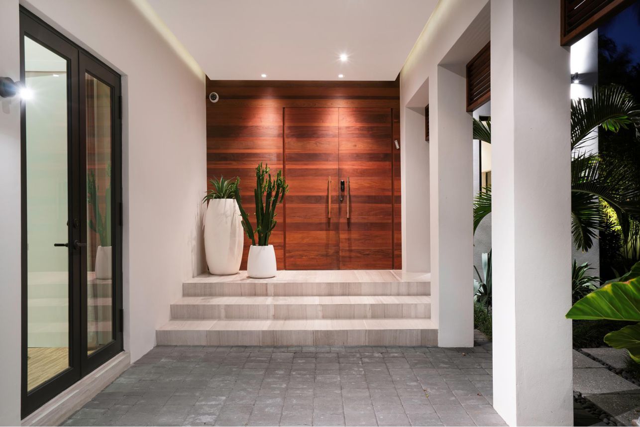 Tropical Modern Home in Miami Beach, Florida