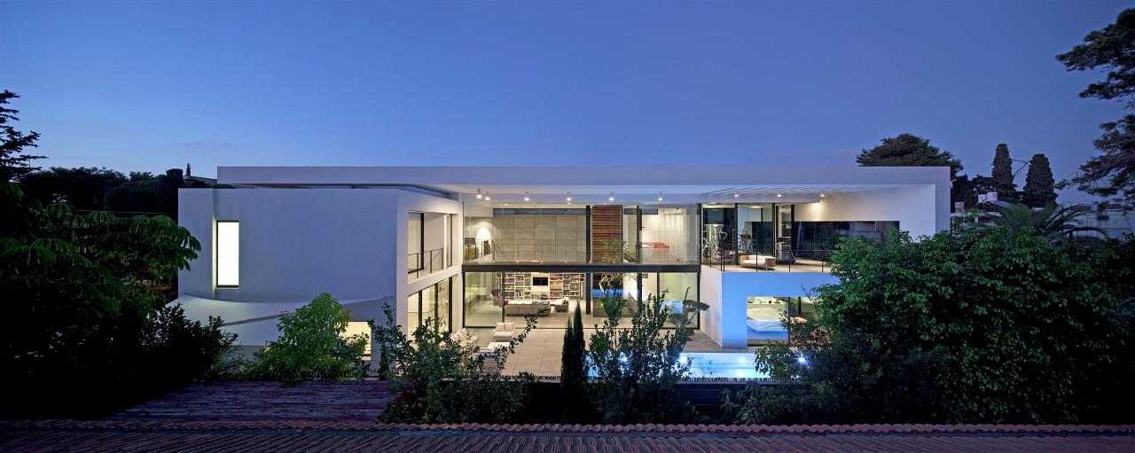 Spectacular Haifa Modern House in Israel by Pitsou Kedem