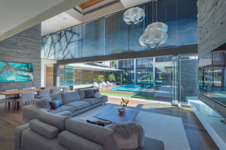 Melbourne Modern Villa in Australia by Chris Clout Design