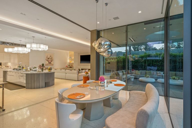Sprawling 1-Acre Beverly Hills Modern Mansion Featuring 9 Beds, 12 ...