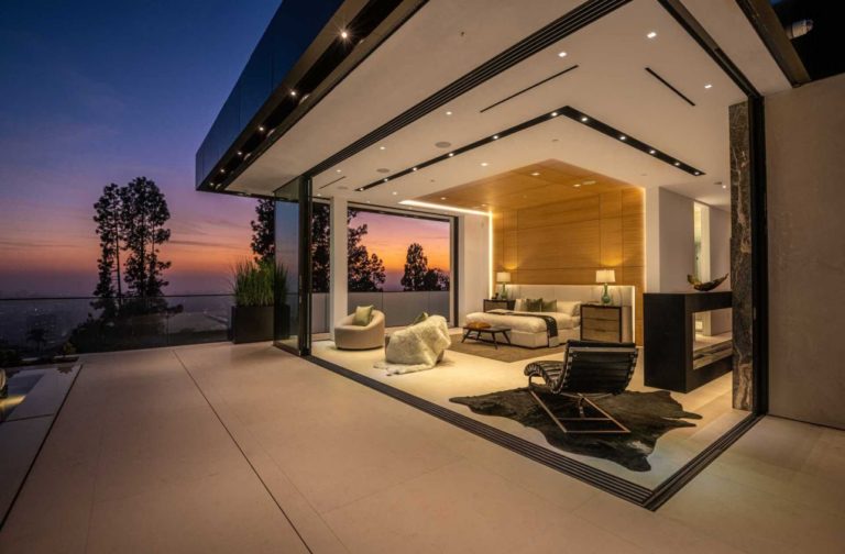 Luxurious Modern Home on Sunset Strip with Stunning Views and Top-Notch ...