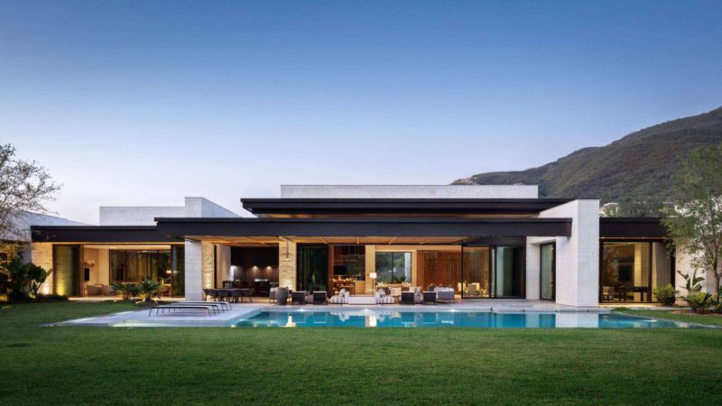 Casa GR Home in Austin, Texas by Bernardo Pozas Residential Design