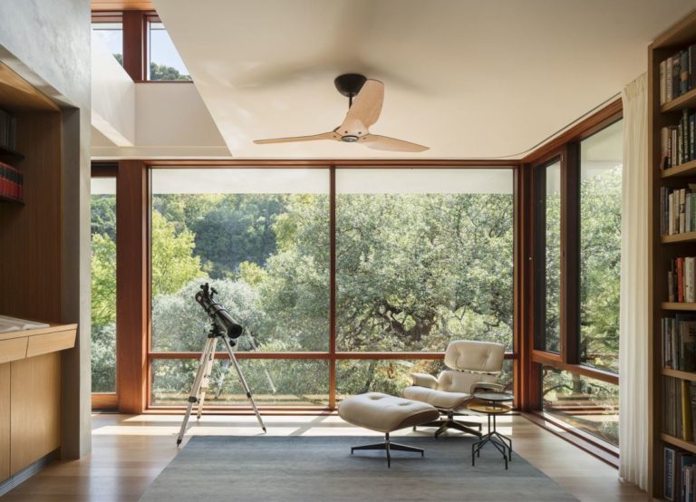 Lakeview residence in Austin, Texas by A Parallel Architecture