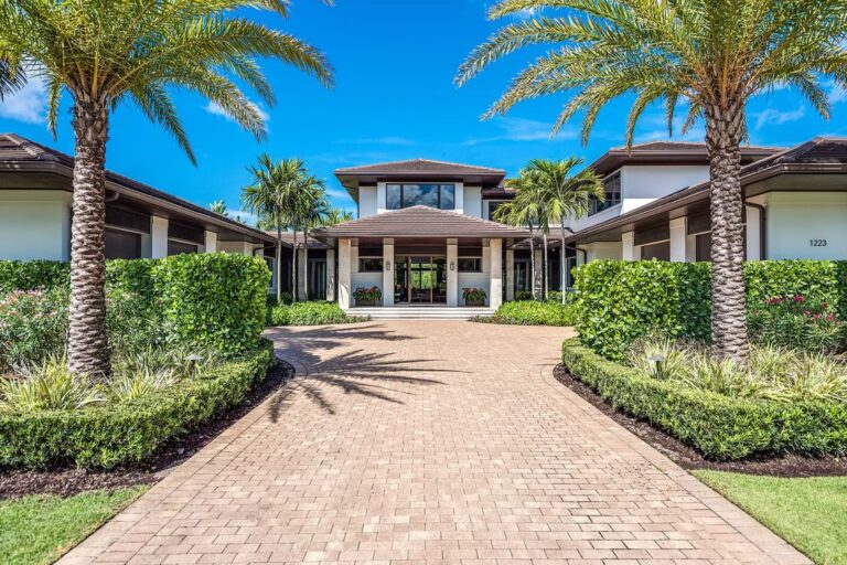 Naples's Gordon River Stylish Home for Sale at $6 Million