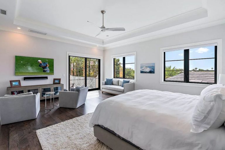 Stunning Waterfront Home with Resort-Style Pool in Admirals Cove ...