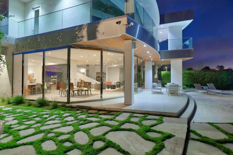 Hercules Modern Architectural Home on Market for $9.5 Million