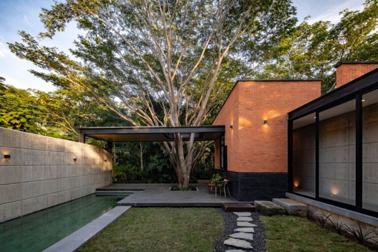 Keita House in Mexico by Di Frenna Arquitectos