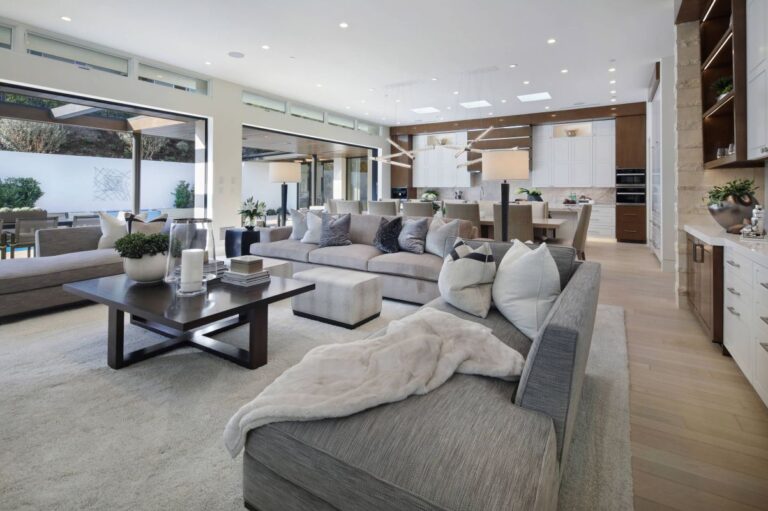 Malabar Contemporary Home in Newport Beach by Brandon Architects