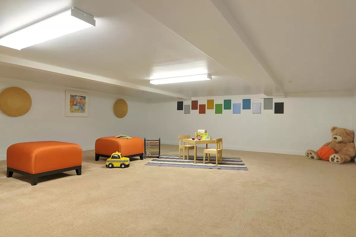 Alta Modern Home in Los Altos Hills, CA by M. Designs Architects