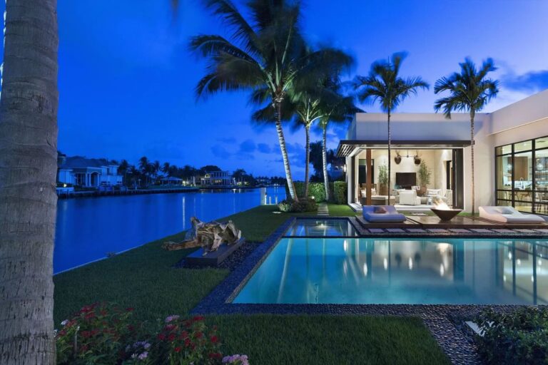 Spanish River Residence in Boca Raton, Florida by Affiniti Architects