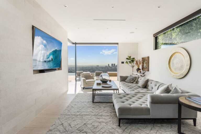 Tanager Way Modern Home in Los Angeles for Sale at $11.5 Million