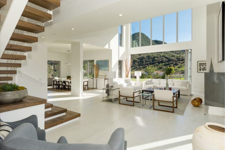California House with Exceptional Design in Agoura for Sale $4.25 Million