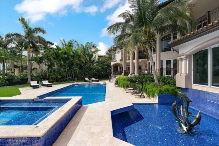 Luxurious Florida Transitional House with Private Dock in Exclusive ...