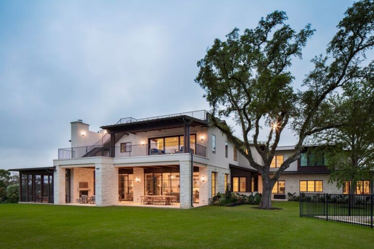 Transitional Texas Residence in Austin by Cornerstone Architects