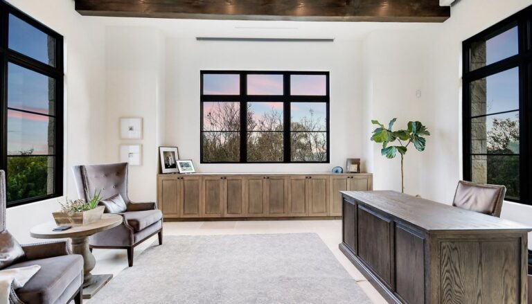 Transitional Texas Residence in Austin by Cornerstone Architects