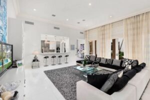 Extraordinary Jupiter House with Modern Design Ask for $10.995 Million