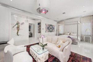 Extraordinary Jupiter House with Modern Design Ask for $10.995 Million