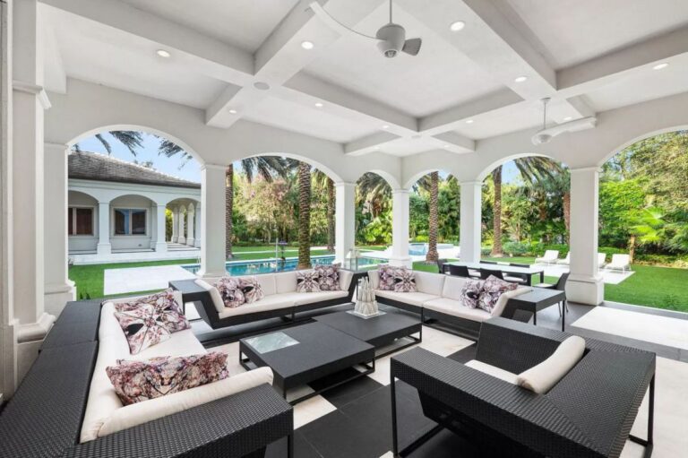 Extraordinary Jupiter House with Modern Design Ask for $10.995 Million