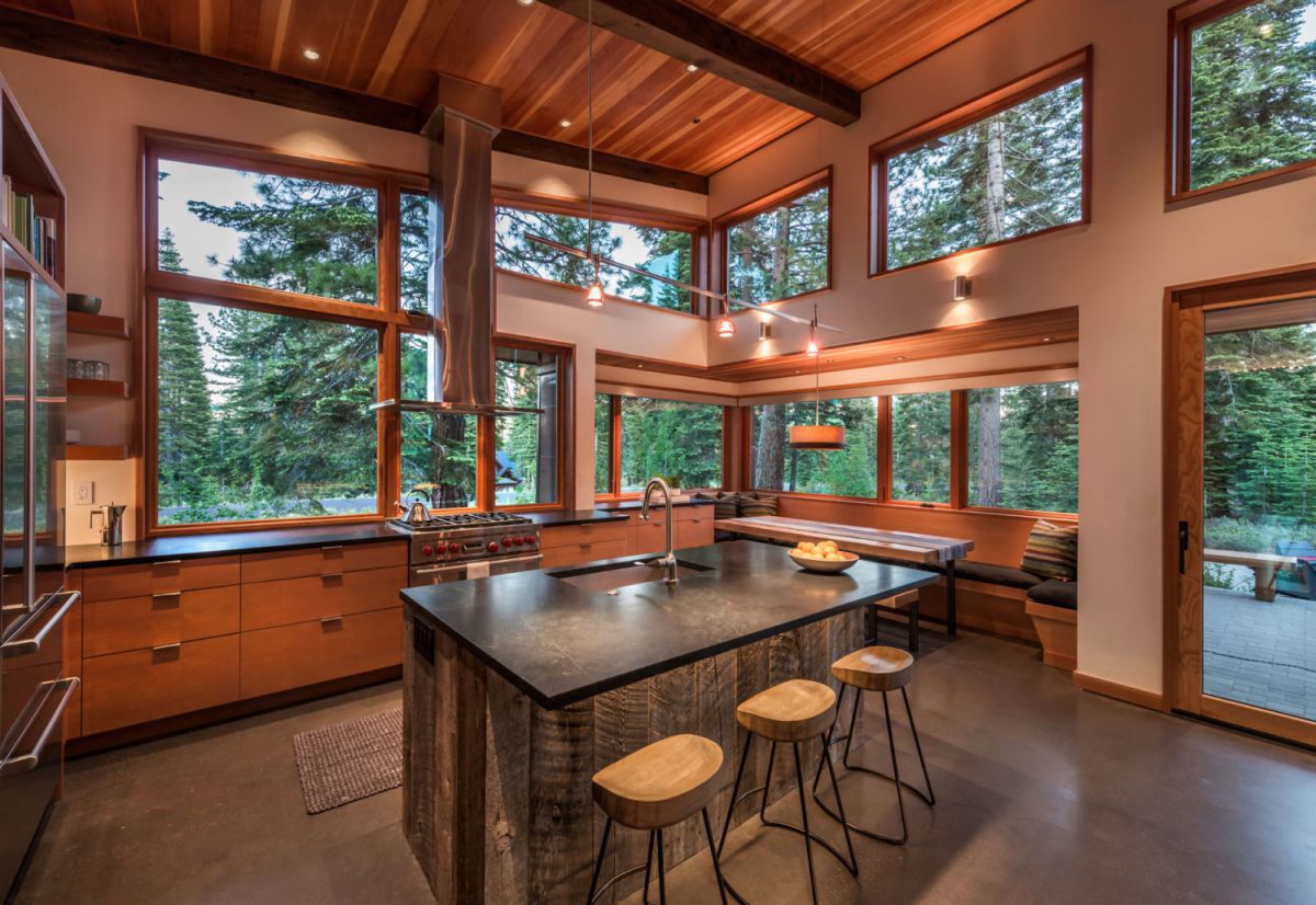 Green House in Martis Camp by Ryan Group Architects