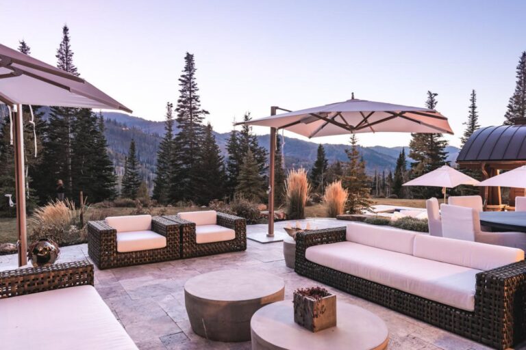 Exceptional Utah Mountain Home on White Pine Canyon by Upwall Design ...