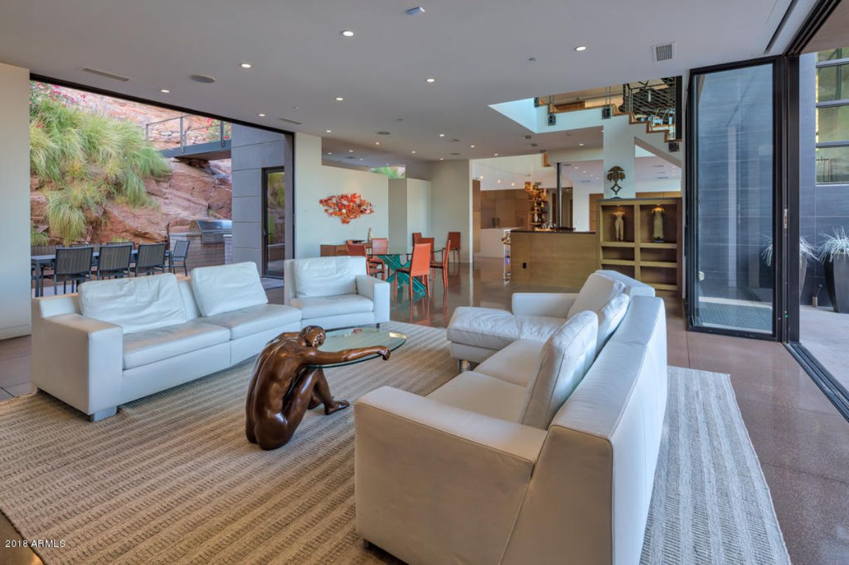 Magnificent Contemporary Glass Home in Phoenix for Sale at $5,995,000