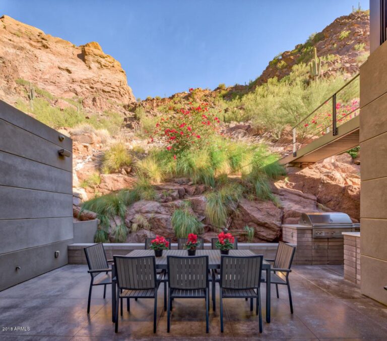 Magnificent Contemporary Glass Home in Phoenix for Sale at $5,995,000