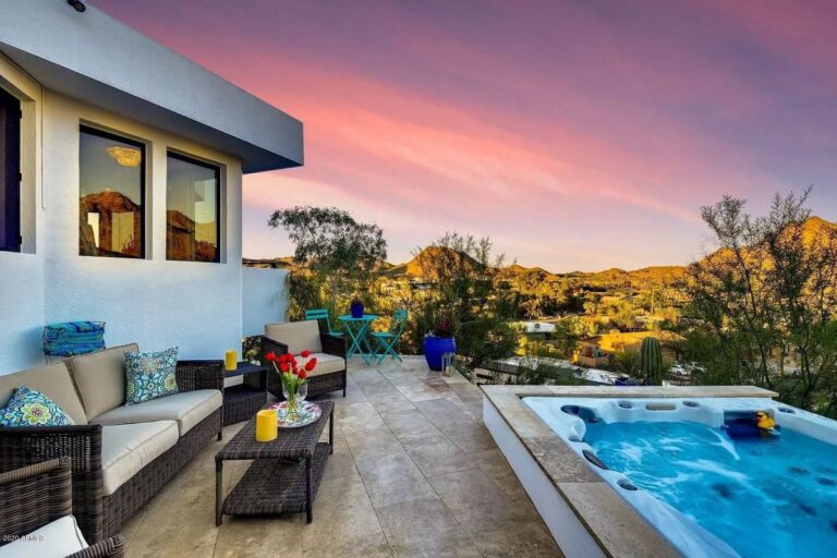 Stunning Modern Contemporary Home in Phoenix for Sale at $2,495,000
