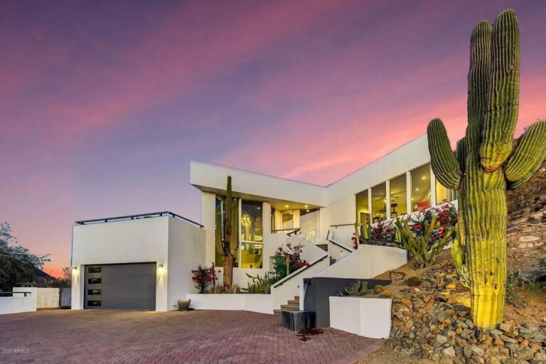 Stunning Modern Contemporary Home in Phoenix for Sale at $2,495,000
