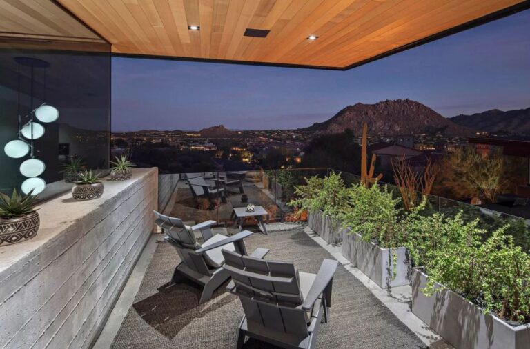 Elegant Arizona Modern Home in Scottsdale lists for $5,250,000