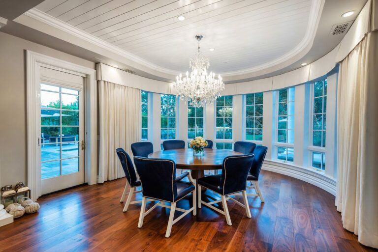 Absolutely Spectacular Hamptons Style House Asking for $10,750,000