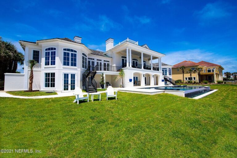 Iconic Oceanfront Estate: A Grand Southern Architectural Wonder with ...