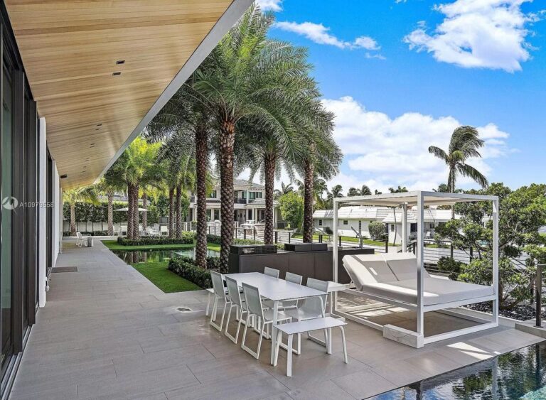 Unparalleled Waterfront Luxury Residence with Breathtaking Views in ...