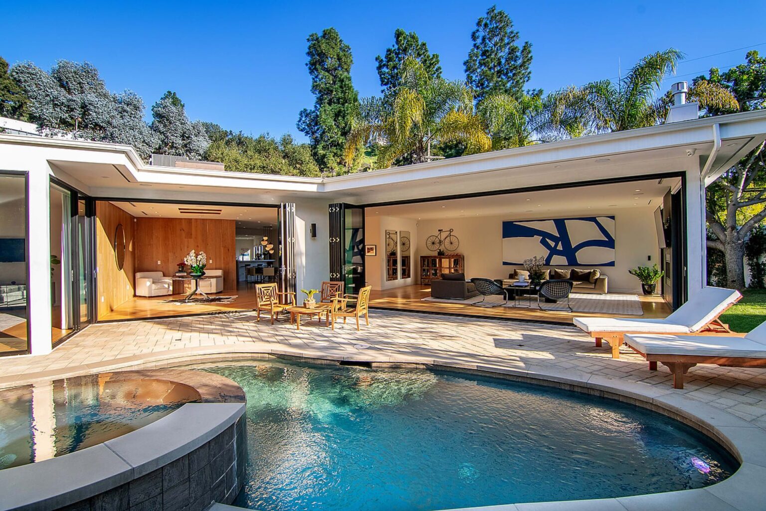 Breathtaking Work of Art with Contemporary Architectural style in ...