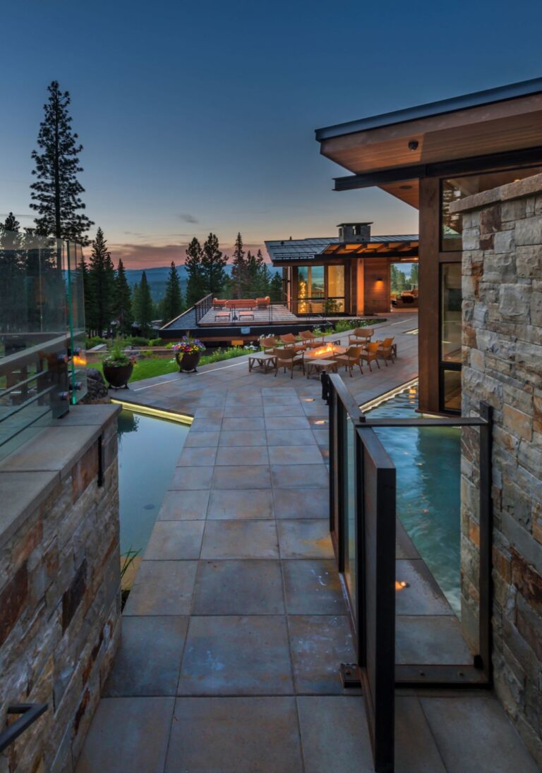 Sleek Martis Camp House on Beautiful Lot with Amazing Mountain Views