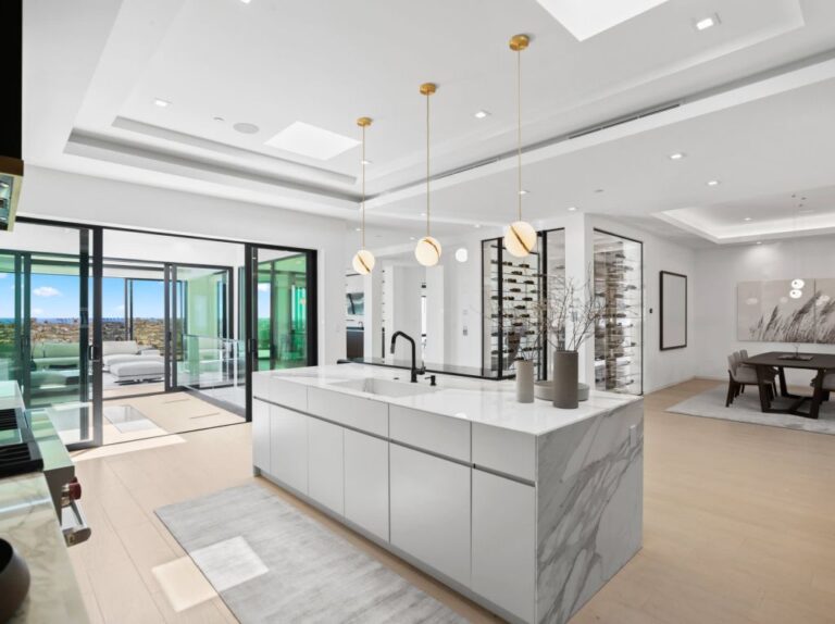 This $19,100,000 California House is A Remarkable Residence of Luxury