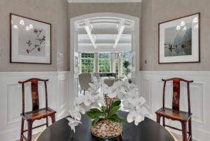 This $8,500,000 New York Home has An Unique Violin-Shaped Pool