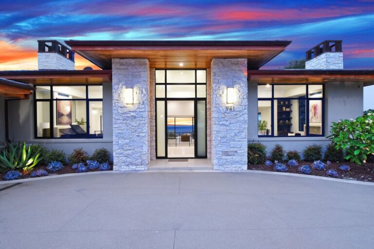 $9,888,000 California Contemporary Home has Panoramic Sea Views