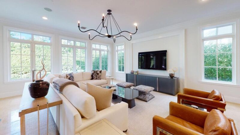$4,850,000 Home in Boca Raton features Exquisite Decorator Finishes