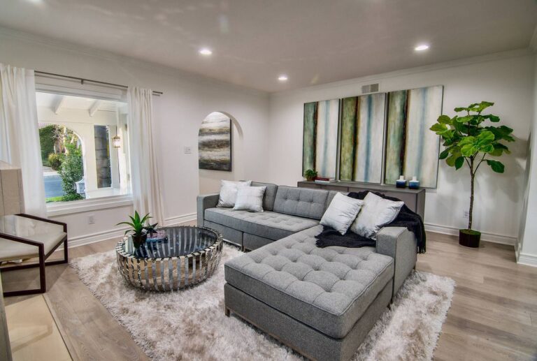 Interior design of the 1920s bungalow in 6420 Drexel Ave by 4br Design