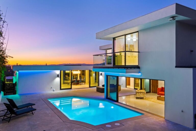 Experience A New Level of Luxury inside A $4,695,000 Los Angeles Home