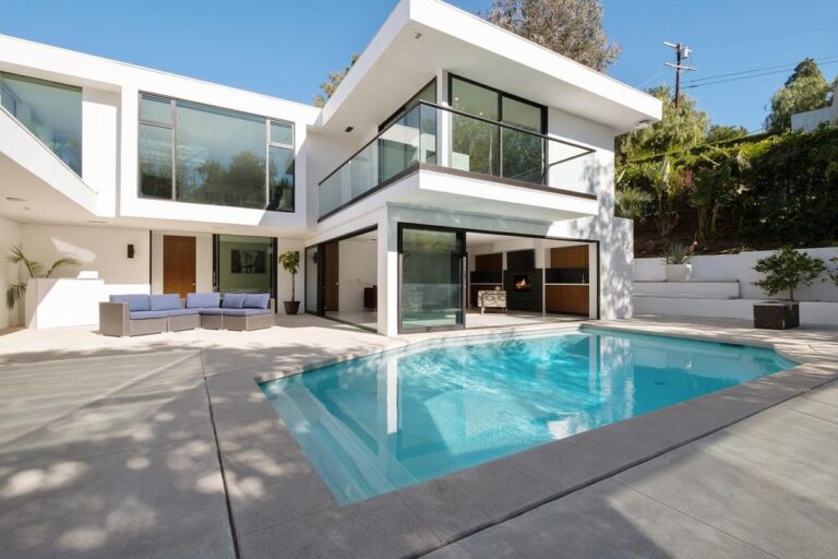 Experience A New Level of Luxury inside A $4,695,000 Los Angeles Home