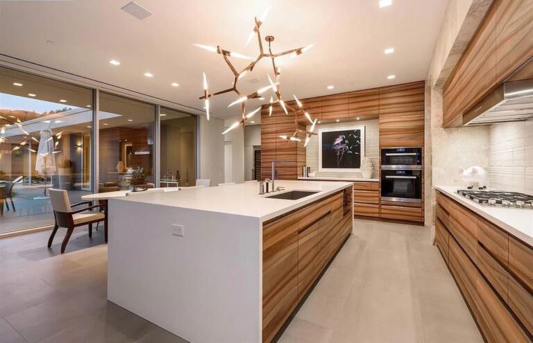 Stunning 20 Acre Vineyard Estate in California Asking for $32,000,000