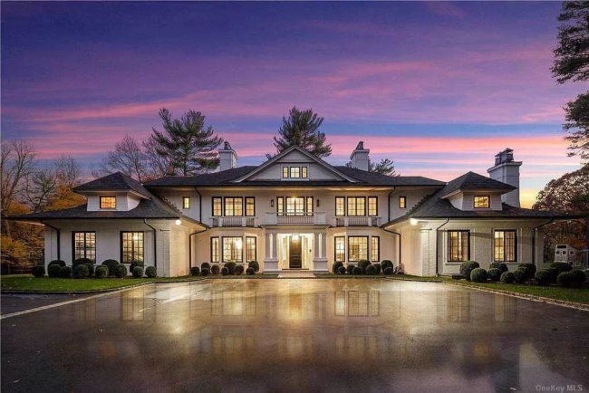 $9,995,000 Sophisticated New York Estate in Old Westbury is livable work