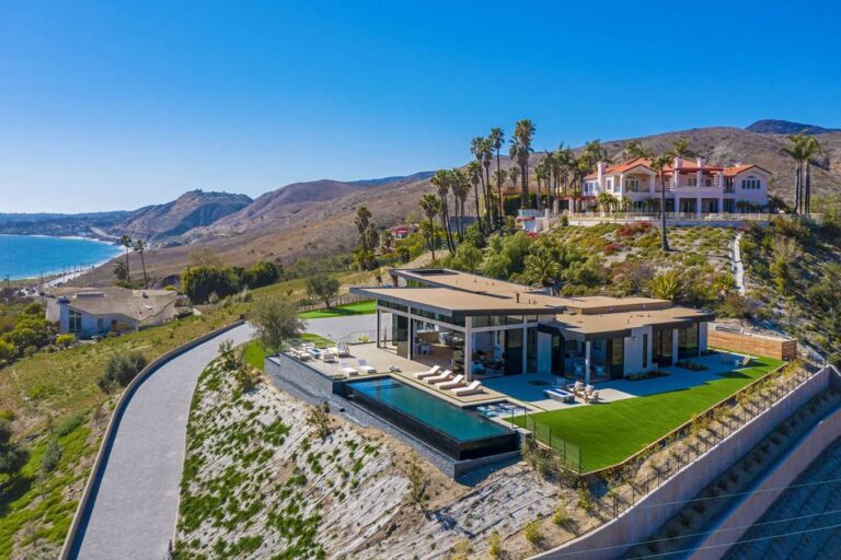 Stunning Home in Malibu offers Luxurious Lifestyle Asking for $11,750,000