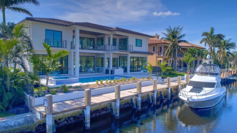 Exceptional Florida Waterfront Home with luxury finishes Sells $4,425,000