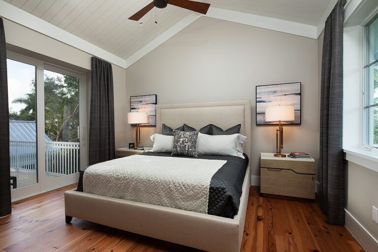 Luxurious Interior Design of 760 Park Model by Clive Daniel Home