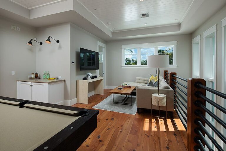 Luxurious Interior Design of 760 Park Model by Clive Daniel Home