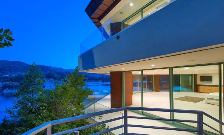 Impressive Mountain View Home in California built by Michael Barsocchini