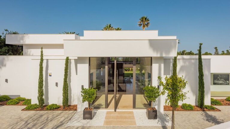 Majestic Elegance of Villa Sotogrande Goft in Spain by Ark Architects